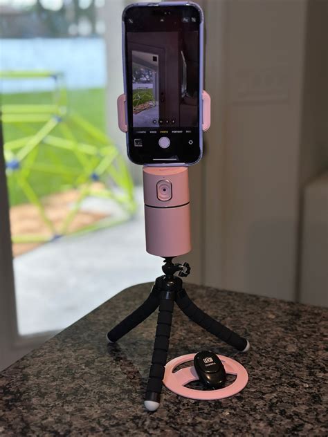 360° Rotation Face Tracking Tripod Tees Guidance 360° Rotation Face Tracking Tripod Tees Guidance