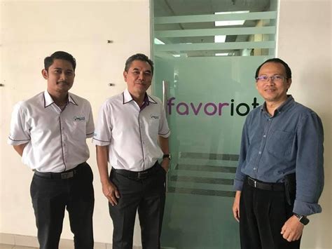 myduino iot training kit connected to favoriot iot world training