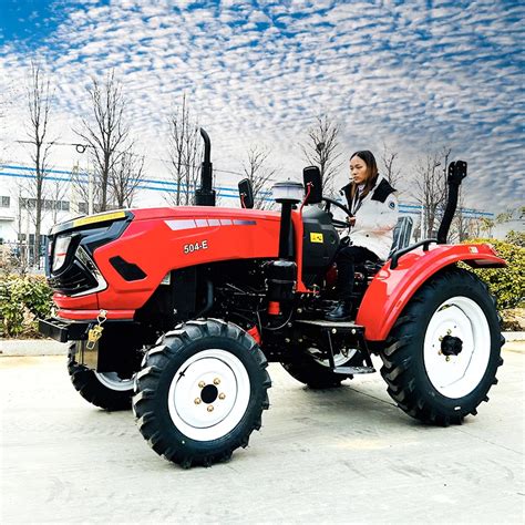 귀여운아이스베어 농장 트랙터 좋은 디스크 써레 쟁기 트레일러 회전기 미니 기계 30hp 티몬