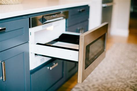 3 Essential Features For Your Luxury Kitchen Island — Harpole Home
