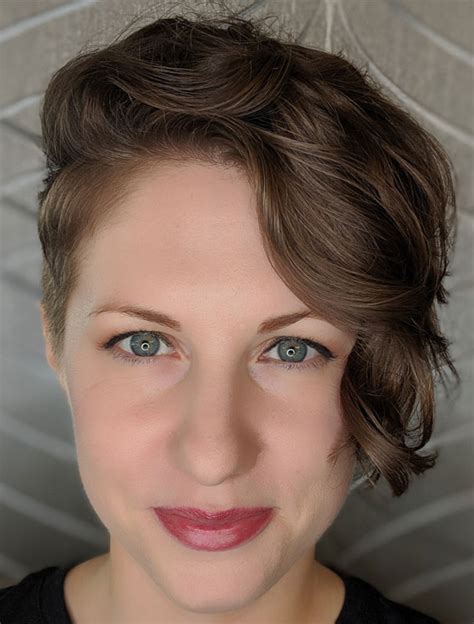 11 Edgy Short Asymmetrical Haircut Ideas For A Bold Look