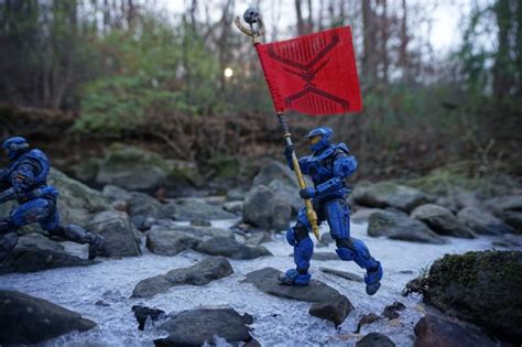 Unrealistic Too Many People Playing The Objective Review From A Friend R Halo