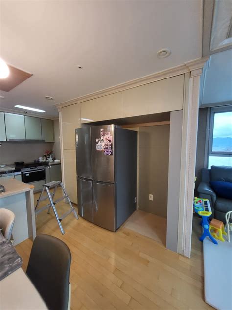 창원 마산만 아이파크 냉장고장 리폼 기존장 및 빌트인 냉장고 철거 상부장 1882410710 틈새판 1401900 마루 메이플 강마루 시공 한화하우징