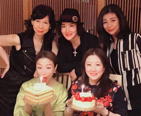 热捧郭晶晶，何必贬低伏明霞？生活