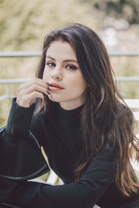 Shes So Cute R Selenagomez