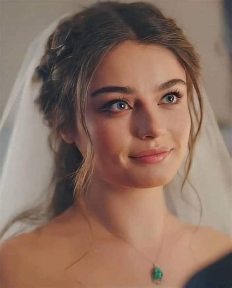 T R U S T Y අඩුවක් නැතිව මවන ගැහැණු අතර සමහර ගැහැණු Facebook