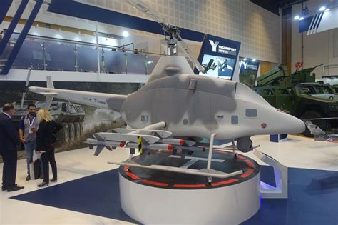 防务展小型无人机扎堆展示预示武器发展未来趋势？