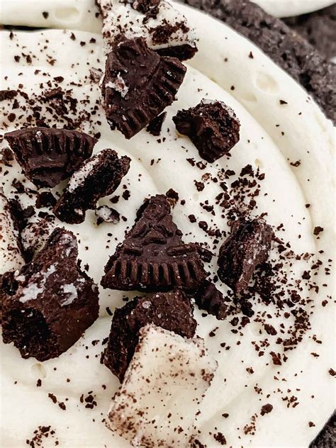 Copycat Crumbl Oreo Cookies 02 Brooklyn Active Mama