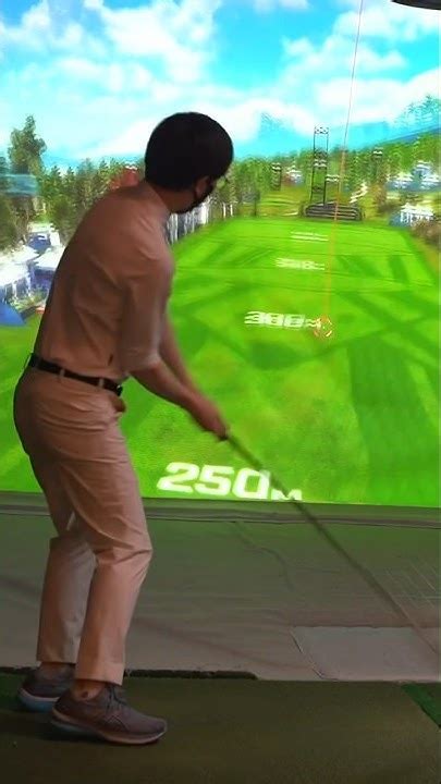 백스윙탑에서 먼저 왼발중심잡고 오른손으로 스건던지듯 뒤에서 내리세요 Youtube