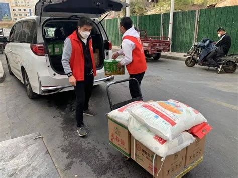 困难面前不退缩，关键时刻显担当——兰州市土产公司保供稳价志愿者服务队全力以赴保民生生活防控物资