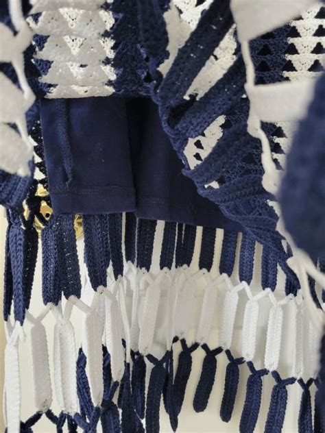 Zara Modro Bela Pletena Obleka Z Etiketo L