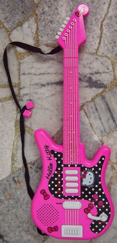 JuaiMurah: Hello Kitty Guitar