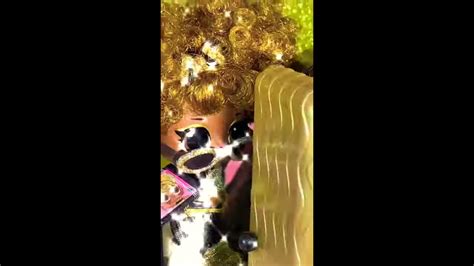 ЧТО ПРЯЧЕТСЯ В ШКАФУ? 😧 ЛОЛ Прикол от Квин Би Queen 👑 bee 🐝 LOL ...