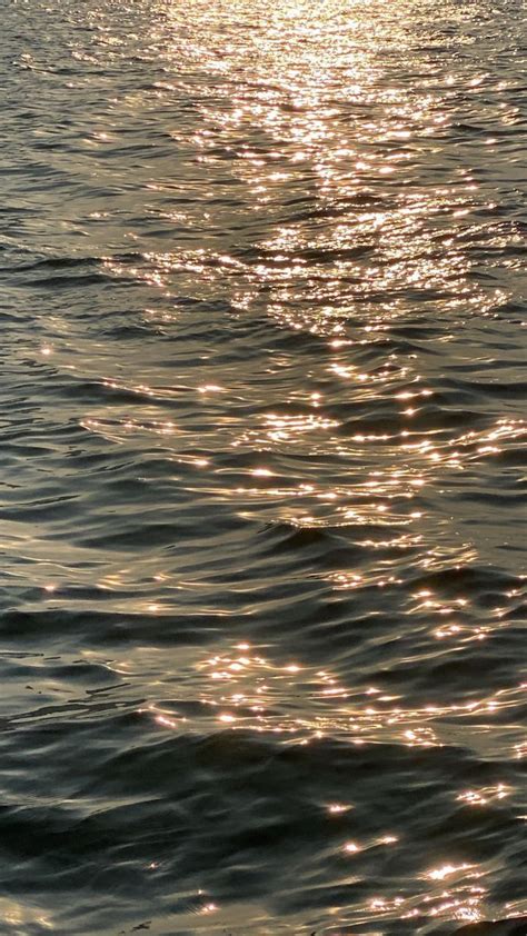 윤슬에 있는 Hyojjong 님의 핀 자연 사진 하늘 미학 물 예술