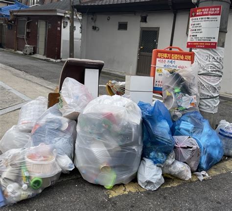 분리수거요 양심을 지키고 싶어도 지킬 수 없는 환경이 문제죠”