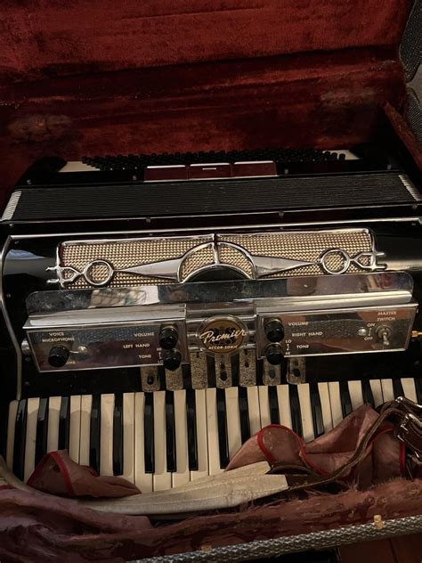 Microphone R Accordion