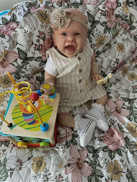 Magic Twinkle Books And Magic Twinkle Books And Art Gallery