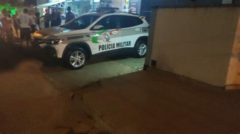 Homem Fica Com Fratura Exposta Após Colisão Em Canelinha Rádio Super
