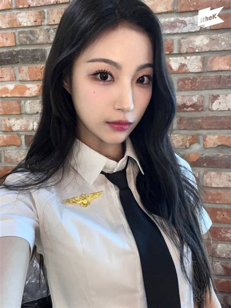 포브스 선정 요즘 제일 많이 언급 되고 있는 여우상 여자 아이돌 인스티즈 Instiz 이슈 카테고리