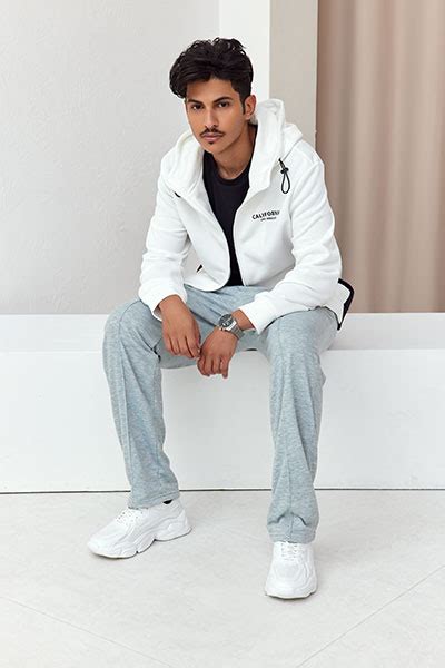 تشكيلة حصرية للرجال في الشرق الأوسط من شي إن Ra2ed