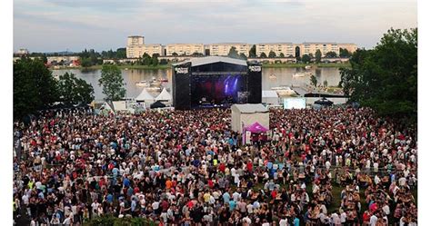 Сексуални посегателства срещу момичета на фестивал в Швеция