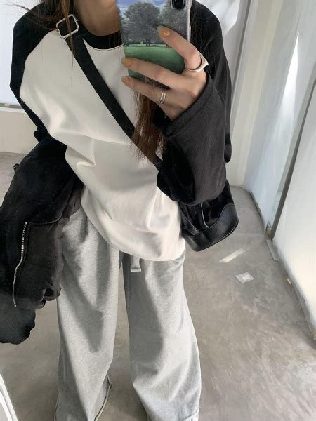 헤이로그 나그랑 배색 레이어드 라운드넥 루즈핏 오버핏 보이핏 아방 여리핏 여리여리 긴팔 베이직 모델추천 가을 이너웨어 티셔츠