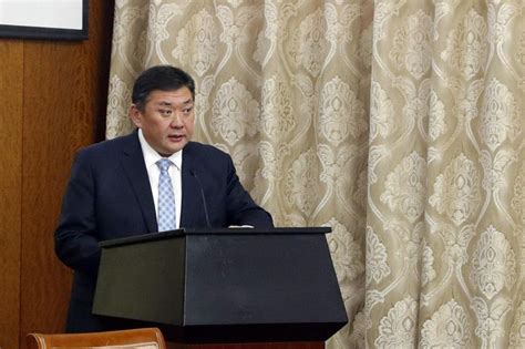 М Энхболд Үндсэн хуулийн өөрчлөлтийн төслийг ойрын үед УИХ д өргөн барьж хэлэлцэнэ