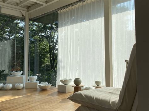 정유진 몸과 마음이 이완되는 시간🧘‍♀️ 딱 언니가 말했던 느낌이 배어있는 장소여서 저까지 신난던 곳이었어요🌳🌲🌱 저 날도 힐링을 선물해줘서 고마워용💚 Instagram