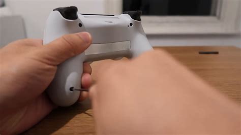 آموزش گام به گام تعویض باتری دسته PS4 با تصویر ویدیو کامل تک سیرو