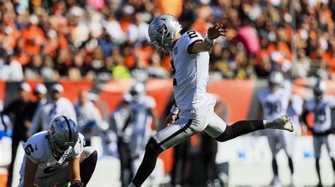 Fans Roast Raiders Daniel Carlson After Miserable Kicking Performance