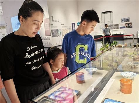 西海都市报数字报 暑期研学团行走高原读山河