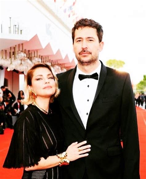 Dolores Fonzi Brilla Con Estilo En El Festival De Venecia Caras