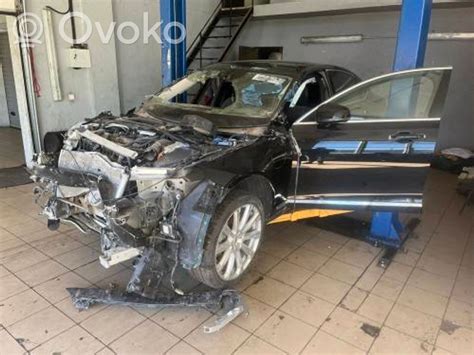 AUA16479 Volvo S90, V90 Rear door rubber seal (on body) 31693614 - Used ...