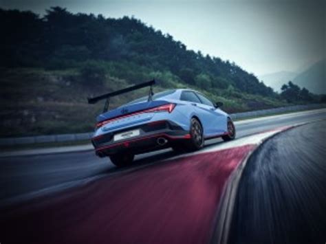 현대 아반떼 N Tcr 에디션 2800만원 비싼 혼다 시빅 타입 R보다 빠르다고