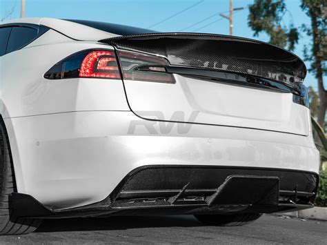 Tesla Model S Plaid Carbon Fiber Rear Diffuser 2021