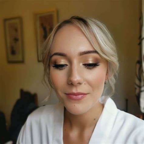 Wedding Makeup For Brunettes With Green Eyes