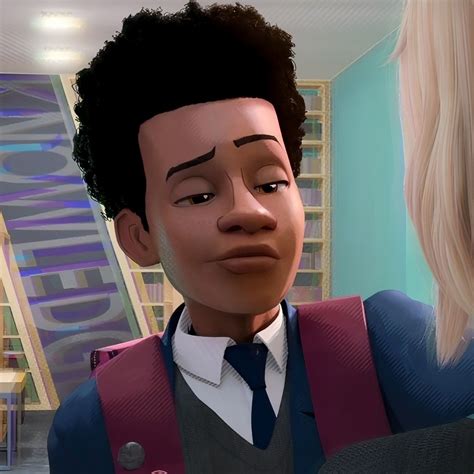 🎬 Spider Man Into The Spider Verse 2018 Miles Spiderman Miles