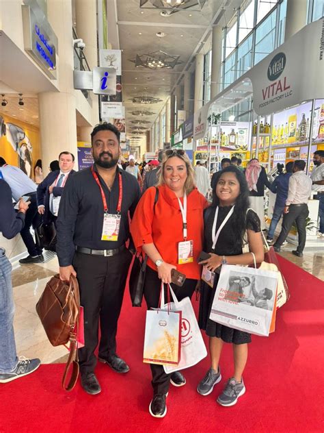 Weareazelis Leily Babeli