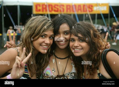 Three Beautiful Young Australian Girls From Adelaide At The Byron Bay