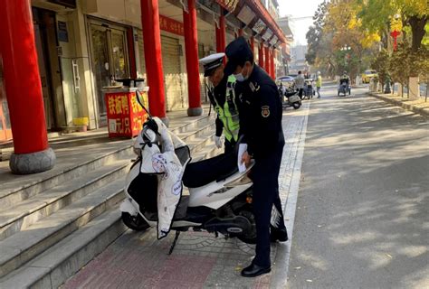 抓产业 办实事 强治理 转作风 沙坡头区综合执法局：齐抓共管让文明“归位”整治非机动车群众