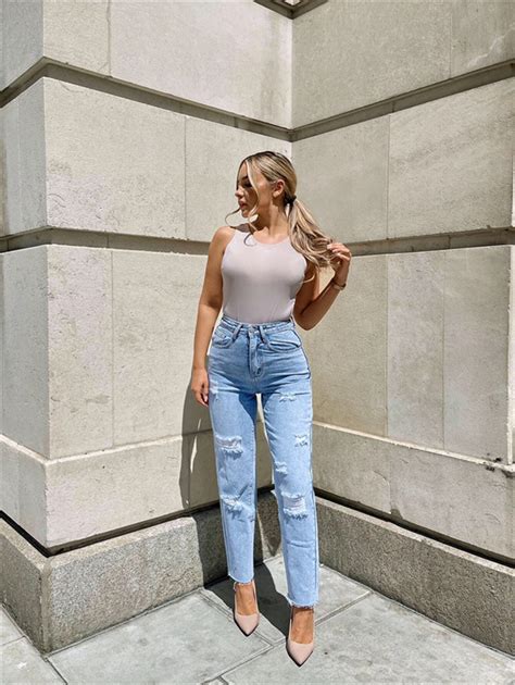 Learn How To Wear Ripped Jeans To School In This Guide Elegantgene