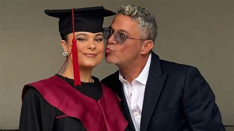 La Hija Mayor De Alejandro Sanz Se Grad A En Dise O De Modas El Aguas