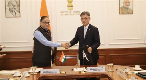 БНСУ ын засгийн газар Энэтхэгт хурдны замын тээврийн системийг бий