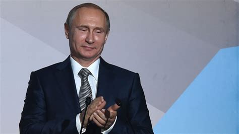 Владимир Путин поздрави Александър Вучич за Нова година и Коледа Новини бг