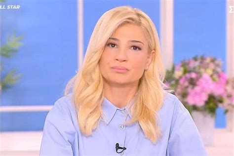 «Καρφιά Σκορδά «Υπάρχουν δημοσιογράφοι που δεν θα έπρεπε να υπάρχουν Video E Daily Gr