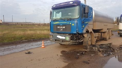 Първи снимки от тежката катастрофа с камион на мандра Хаджийски в Лехчево сред пострадалите е