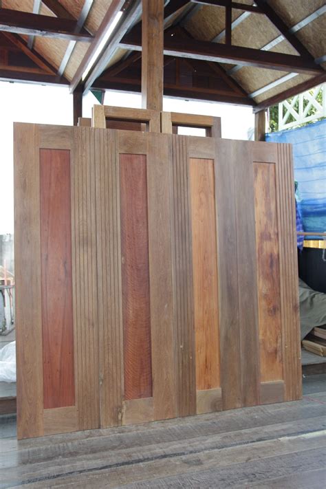 ประตูไม้ โปรแรง บานละ 6 450 บาท ราคาปกติ 7 450 ของหายาก มีเพียง