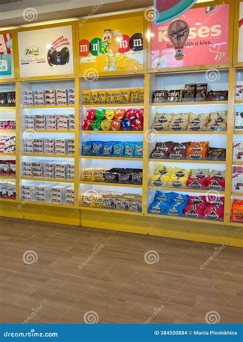 A Candy Display At A Publix Grocery Store Editorial Image 183679902