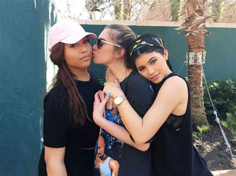 Kylie Jenner And Jordyn Woods Twinning Pics