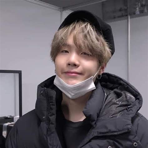 Pin By ᴀʟɪᴇɴ ᴀᴢᴜᴄᴀʀᴀᴅᴀ ღ On Yoongi Yoongi Min Yoongi Beautiful Person